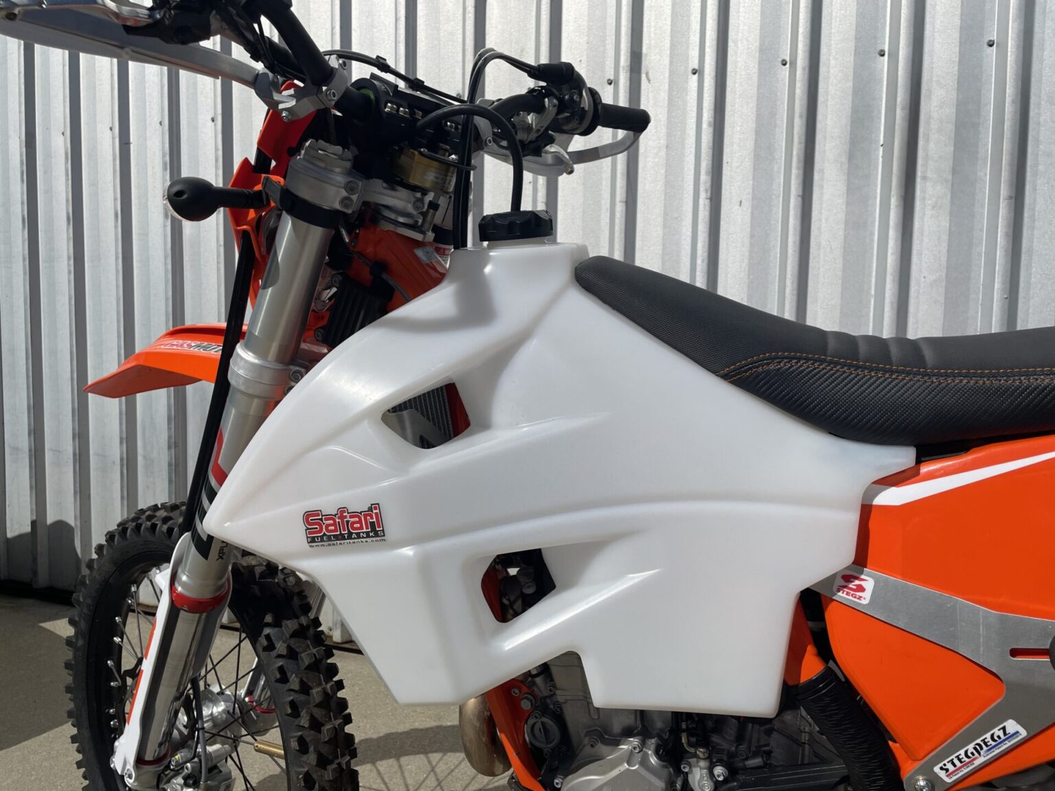 KTM – Safari Fuel Tanks